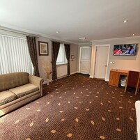 Quarto casal luxo | Escrivaninha, espaço de trabalho para notebook