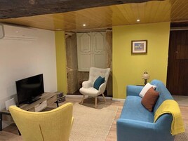 Casa Clássica | Sala de estar | TV de ecrã plano 