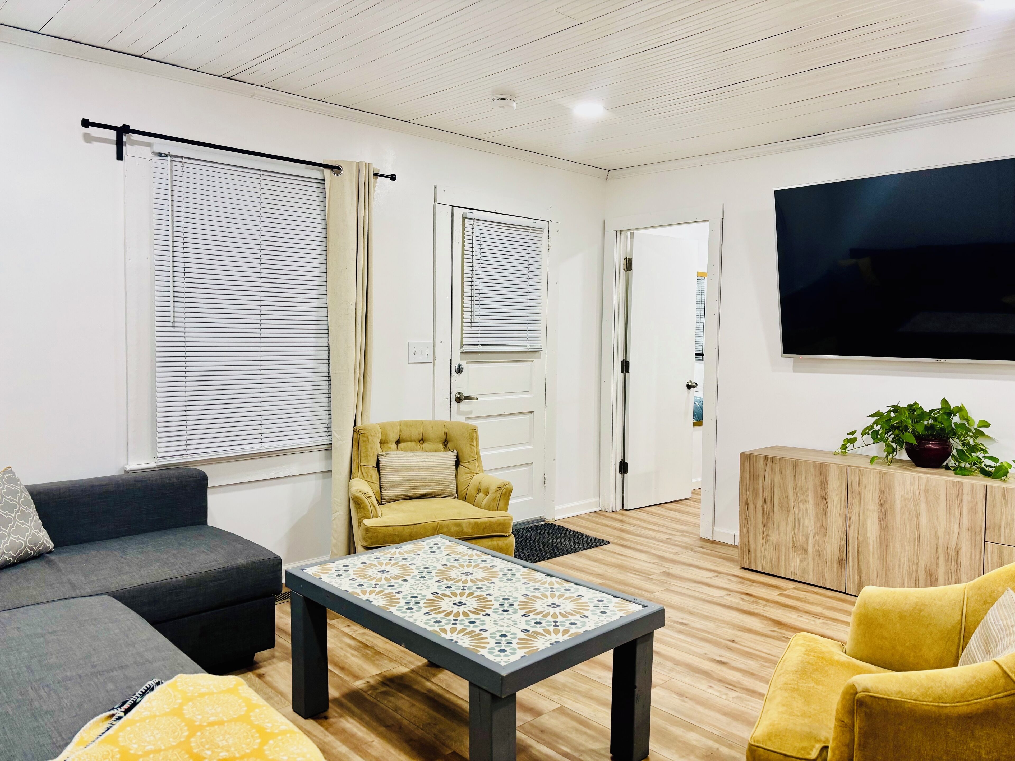 Charming 3 Bedroom Home Close To Everything With 240v Level 2 Ev Charging - High Point, NC