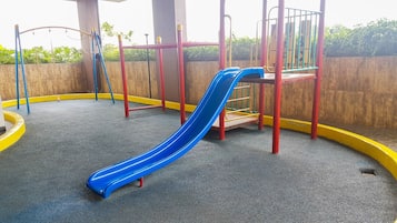 Área de recreio para crianças (ao ar livre)