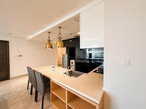 Apartamento Standard | Refeições no quarto
