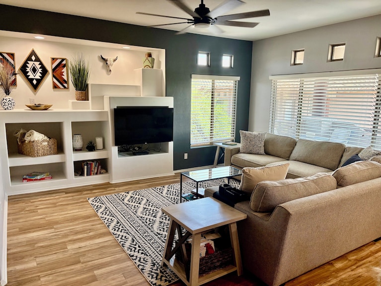 Newly Renovated 2-bedroom/ 2-bath, Dog Friendly Condo In Fabulous Oro Valley - Oro Valley, AZ