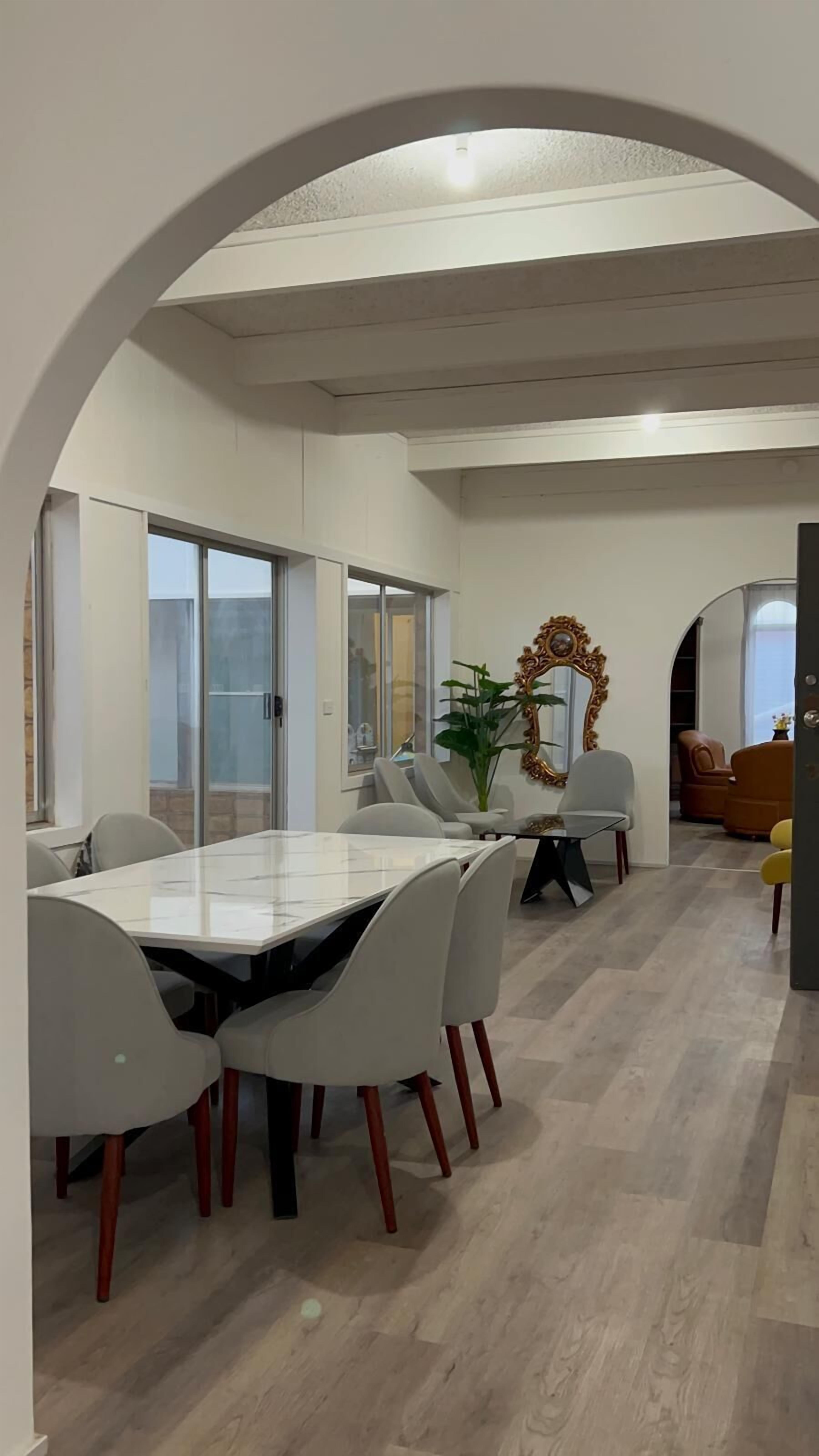 Casa, pátio | Sala de estar