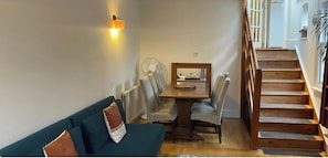 Apartamento, 2 quartos, terraço | Sala