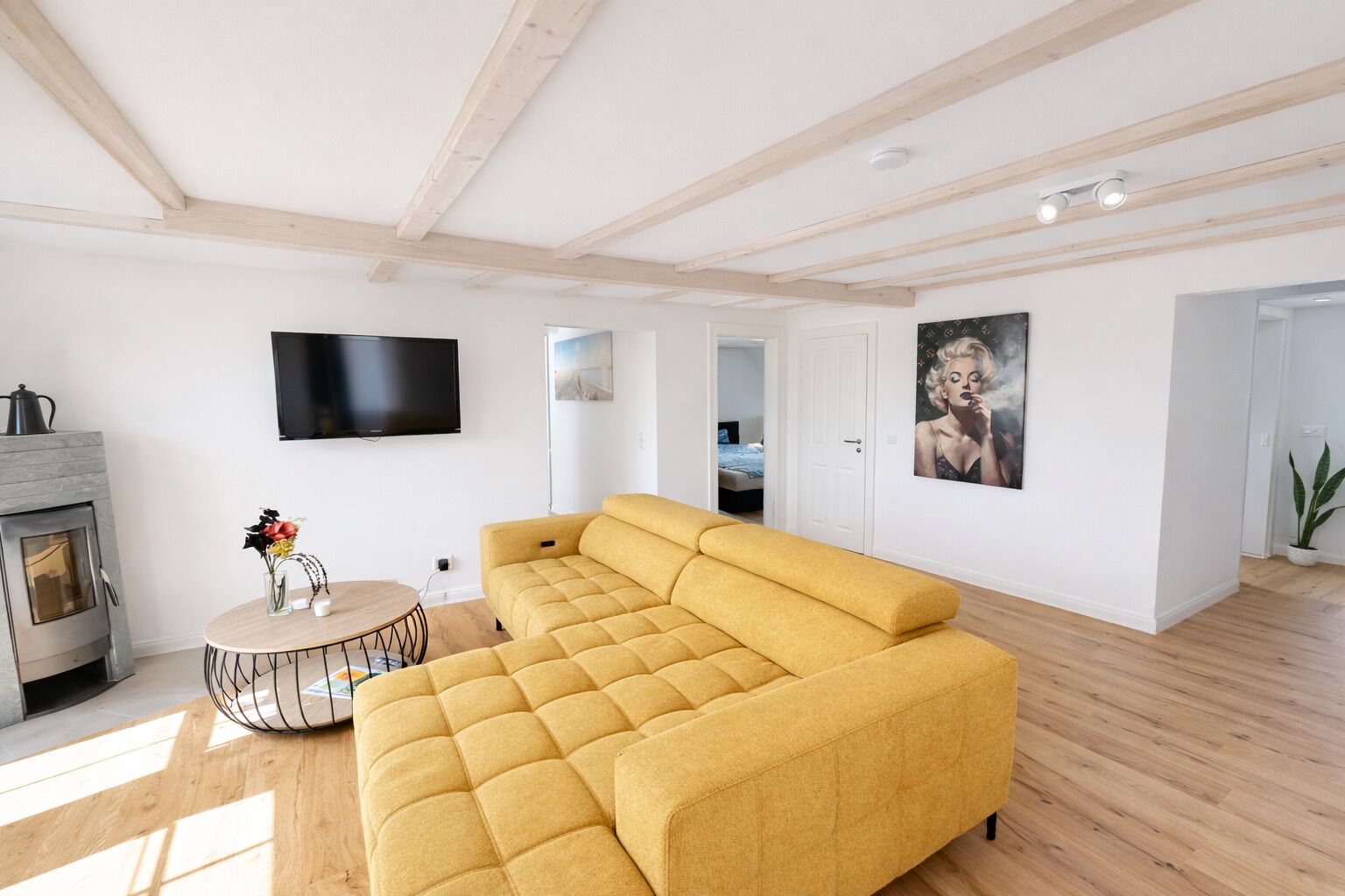 **Moderne Ferienwohnung Mit Beheiztem Pool, Großer Terrasse & Freiem Blick - Norddeich