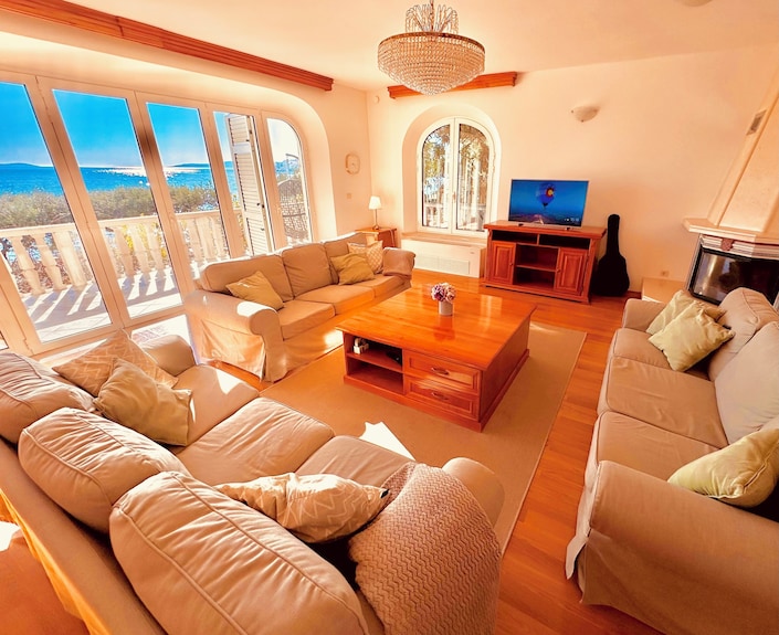 Luxurious Seaside Spa Villa With Old Mediterranean Olive Garden Sauna & Pool - Trogir