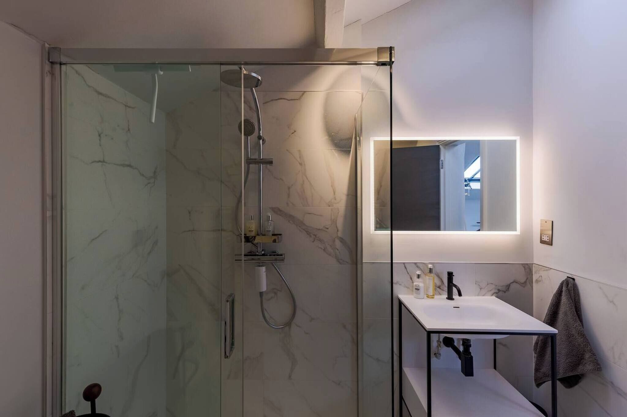 Apartamento, 2 quartos | Casa de banho