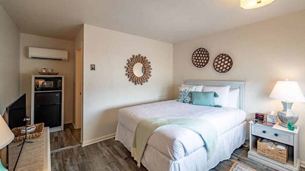 Rehoboth Getaway W/ Free Breakfast, Free Parking & Minutes To The Ocean - Dewey Beach, DE