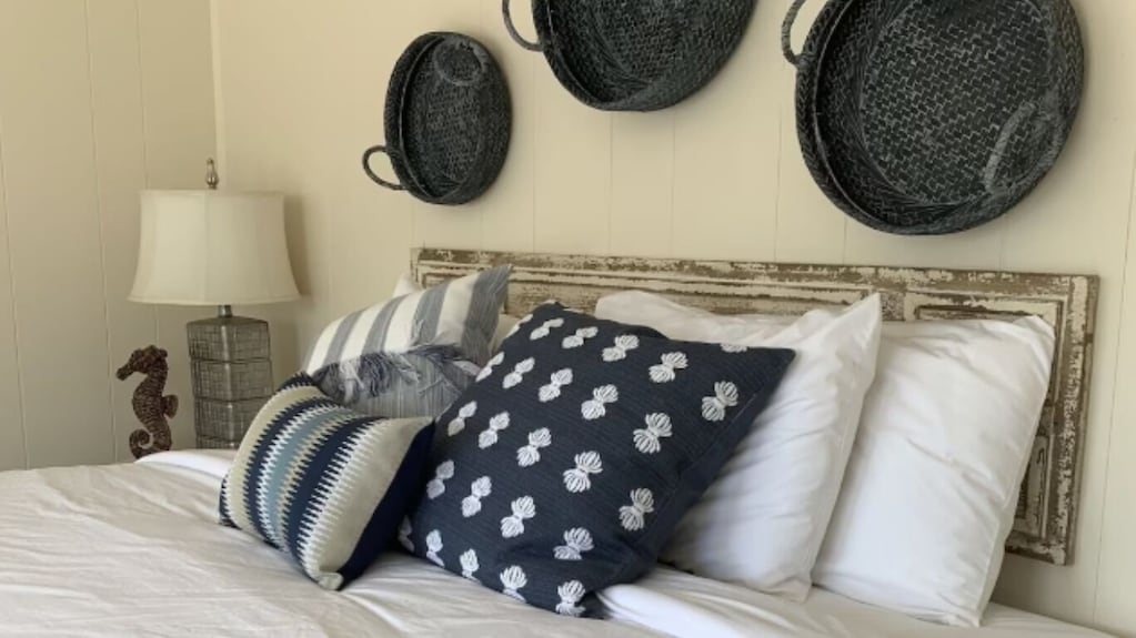 Cottage King Room At Ocean Glass Inn | With Free Breakfast And Parking - Dewey Beach, DE