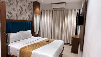 Quarto Duplo | Secretária, secretária adequada para computadores portáteis