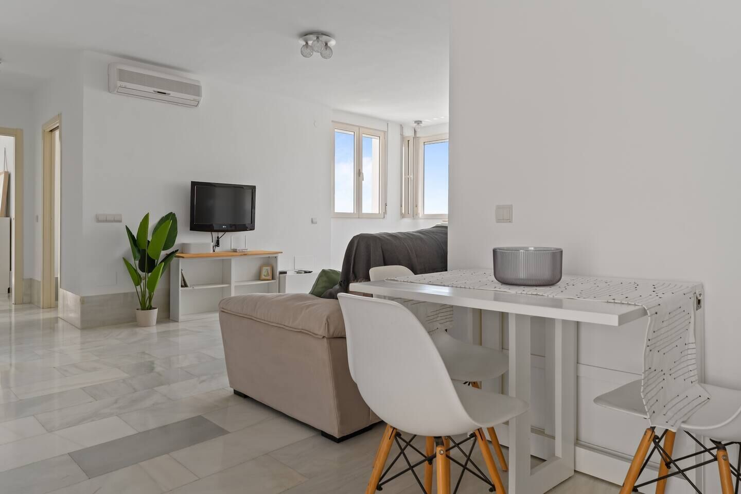 Cozy Apartment In The Heart Of Mijas Pueblo With Stunning Mediterranean Sea Views - 미하스