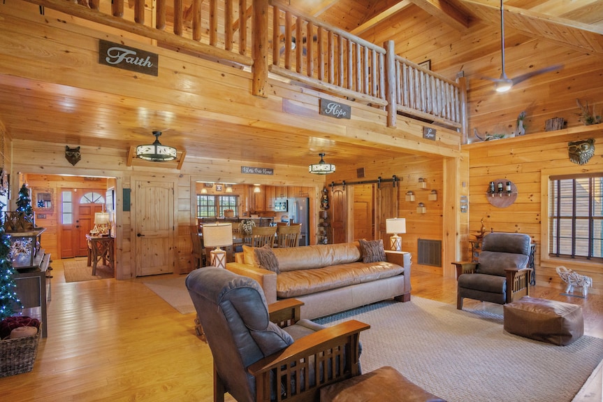 Cozy Country Cabin Near Savannah, Georgia\nthe Perfect Staycation - Florida