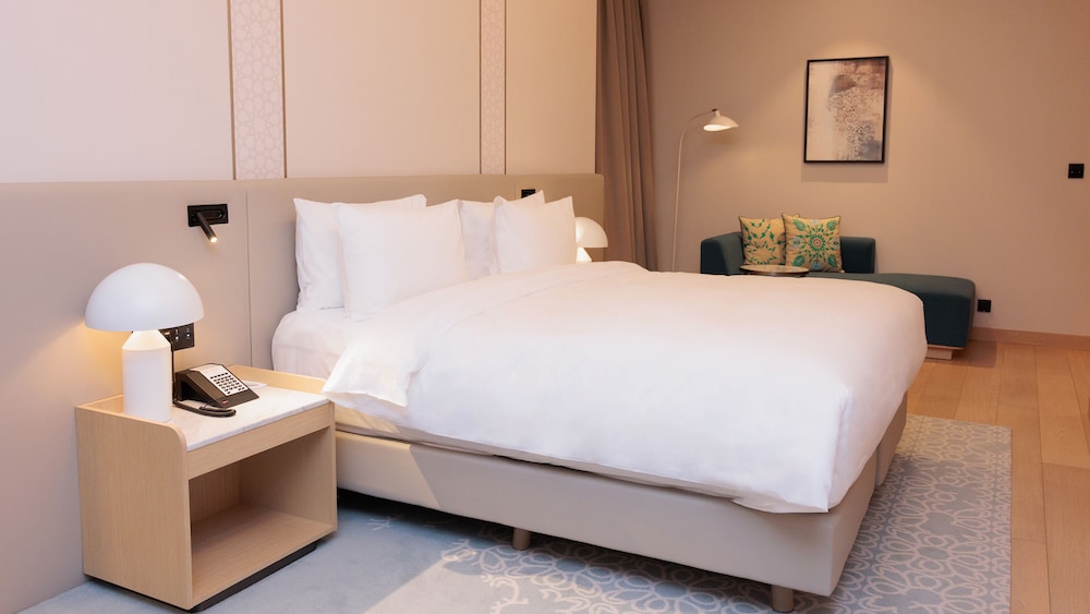 Crowne Plaza Dushanbe By Ihg - Dushanbe