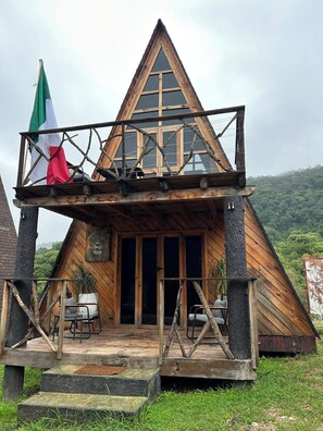 Quarto Standard, vista para o jardim | Ferro/tábua de engomar, Wi-fi grátis 
