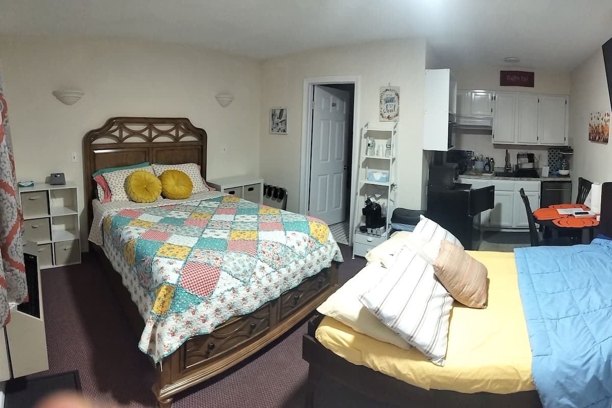 Quarto luxo, várias camas, para não fumantes | Cozinha privada | Torradeira