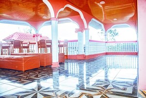 Pequeno-almoço tipo buffet diário incluído 