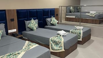 Suite Comfort, não fumadores | Secretária, Wi-fi grátis