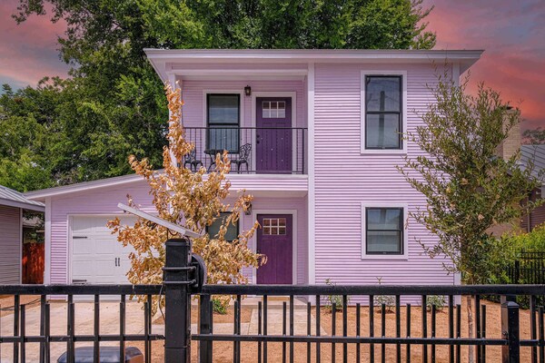 Stylish Stay With Unforgettable Downtown Views! - San Antonio, TX