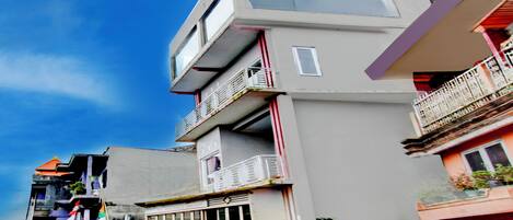 Fachada da propriedade