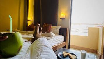 Quarto Duplo Deluxe | Camas de colchão viscoelástico, Wi-fi grátis, roupa de cama fornecida