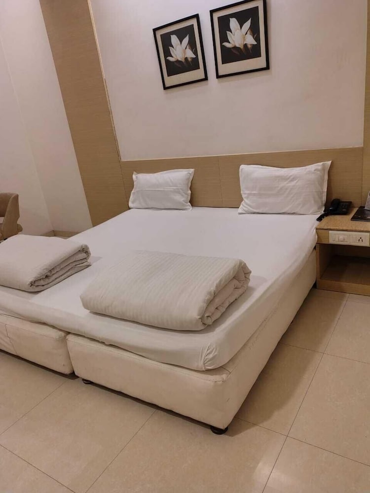 Hotel Royal Panna - Shahjahanpur