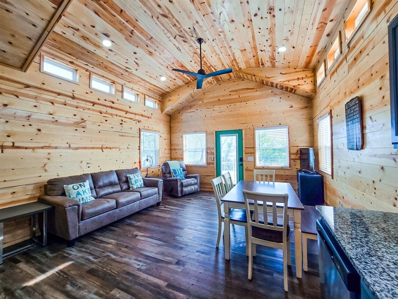 Lakefront Cabin At Belle Starr Marina - Eufaula, OK