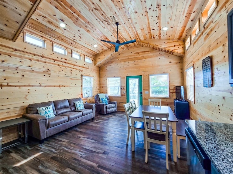 Lakefront Cabin At Belle Starr Marina - Eufaula, OK