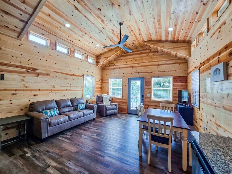 Lakefront Bungalow At Belle Starr Marina - Eufaula, OK