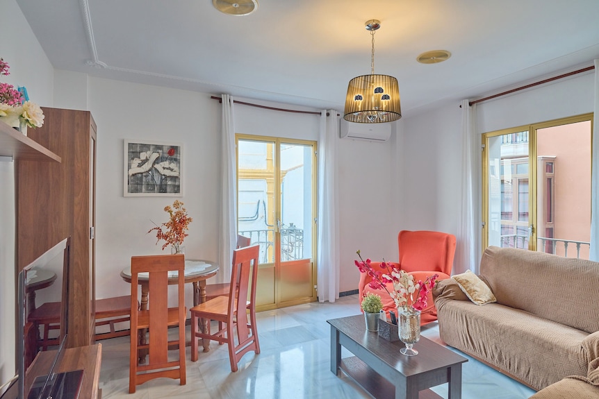 Vakantiehuis 'Casa Filo Vistas Montaña' Met Uitzicht Op De Bergen, Wi-fi En Airconditioning - Iznájar