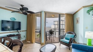 Condo, 1 quarto | Área de estar