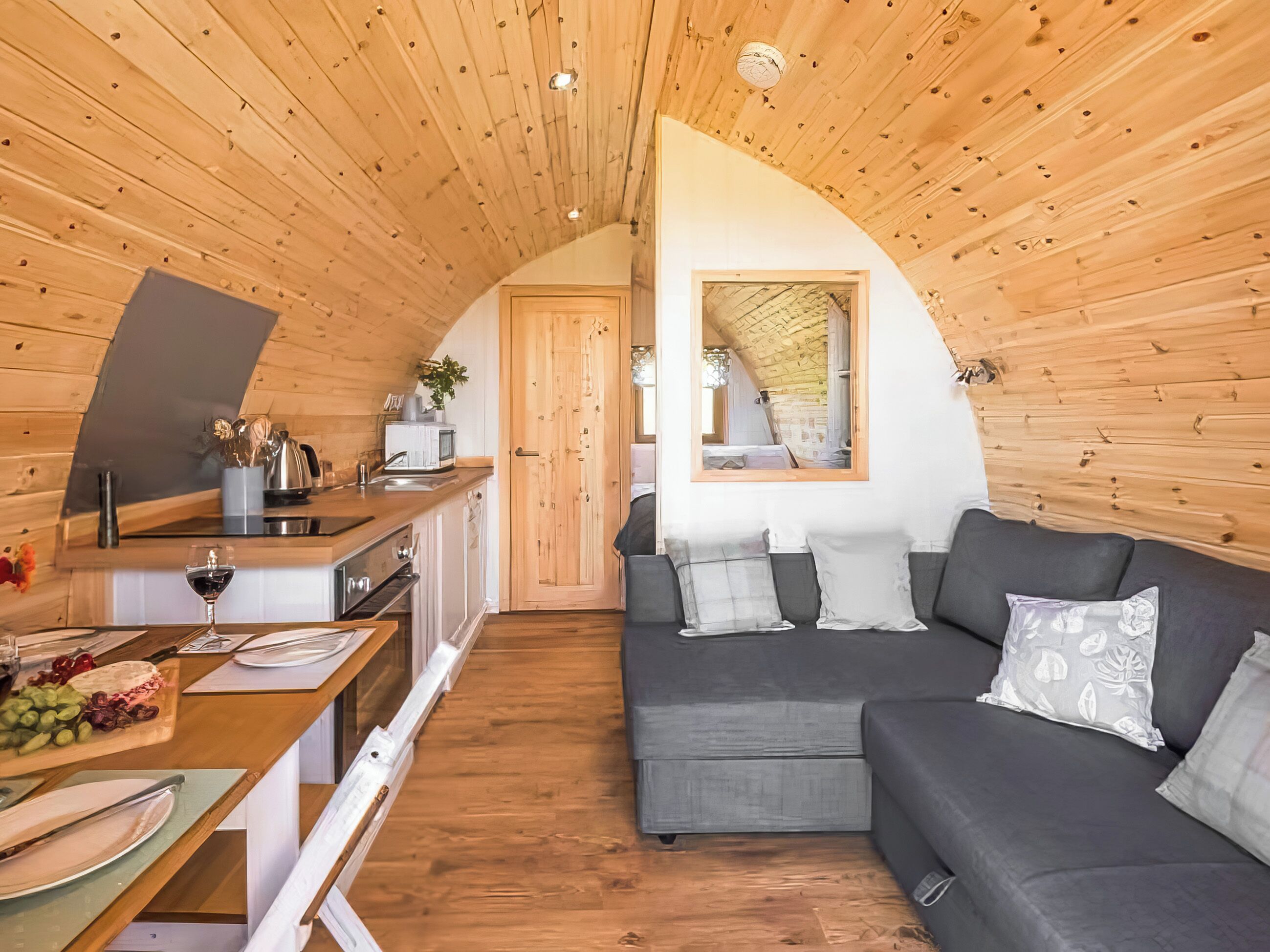 1 Bedroom Accommodation In Penzance - Penzance