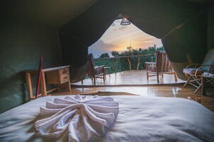 Quarto Duplo de Luxo, vista para o vale | Secretária adequada para computadores portáteis, Wi-fi grátis 