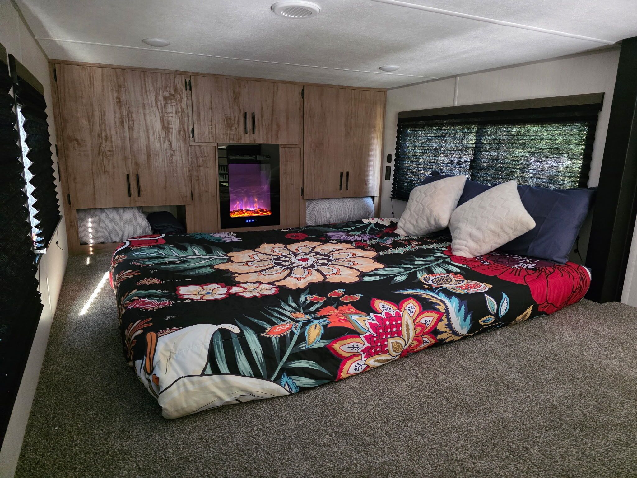 New Cozy 2 Bedroom Rv 15 Minutes From Entertainment And Wild Adventures! - Bradenton, FL