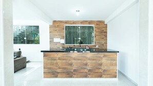 Casa, fumadores | 8 quartos 