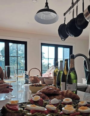 Pequeno-almoço completo diário incluído