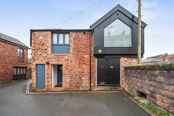 Modern Seaside Cottage - Sleeps 5 - Devon