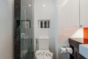 Apartamento, varanda | Casa de banho