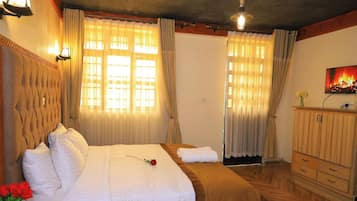 Quarto casal, vista para o jardim | Wi-Fi de cortesia, roupa de cama