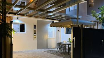 Casa, 2 quartos, para fumantes, varanda | Fachada