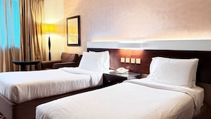 Quarto Twin Deluxe | Roupa de alta qualidade, secretária, Wi-fi grátis