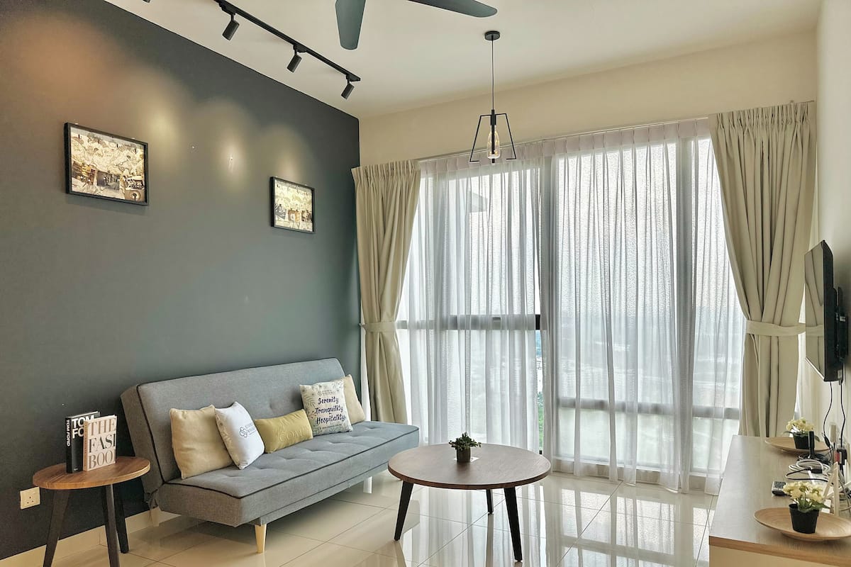 Apartamento conforto, 2 quartos, vista para a cidade | Área de estar