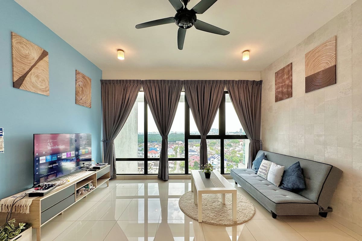 Apartamento conforto, 3 camas de solteiro, para não fumantes, vista para a cidade | Área de estar