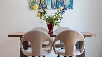 Zeus Grand Apartment | Sala de jantar