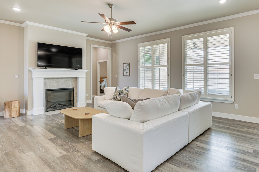 8 Mi To Texas Tech: Spacious Lubbock Home - Lubbock, TX