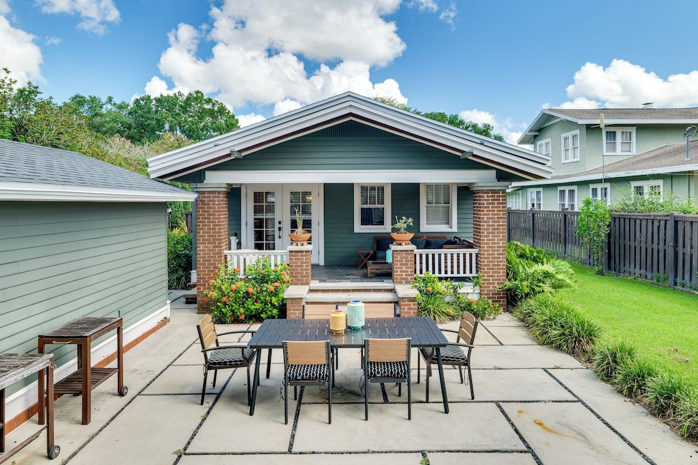 Renovated, Stylish Retreat W/ Patio In Lakeland! - Lakeland, FL