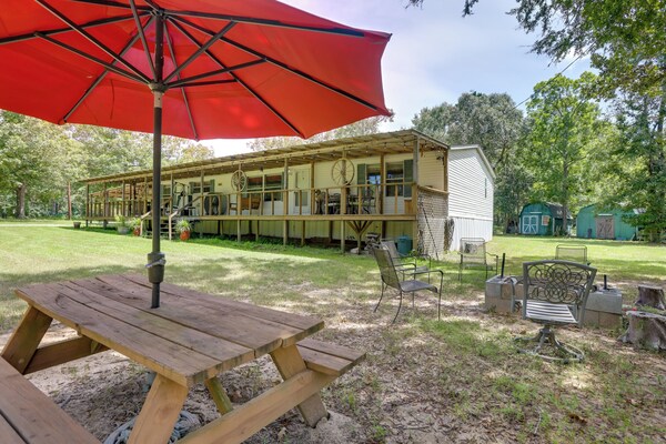 Play Games, Bike & Unwind: Cleveland Family Home! - Cleveland, TX