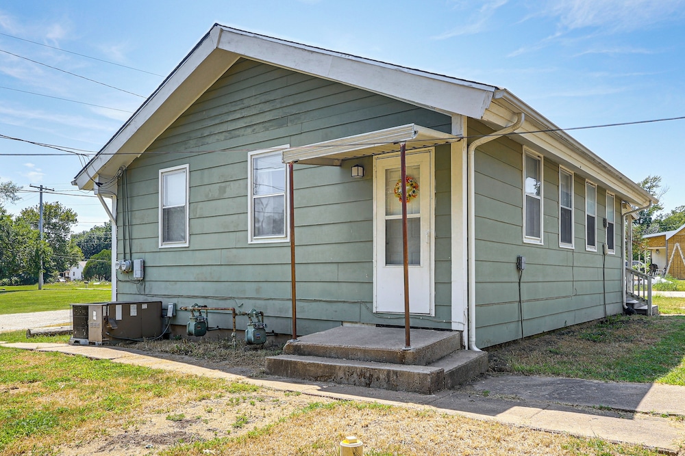 Near Walnut Valley Festival: Convenient Apartment! - Arkansas