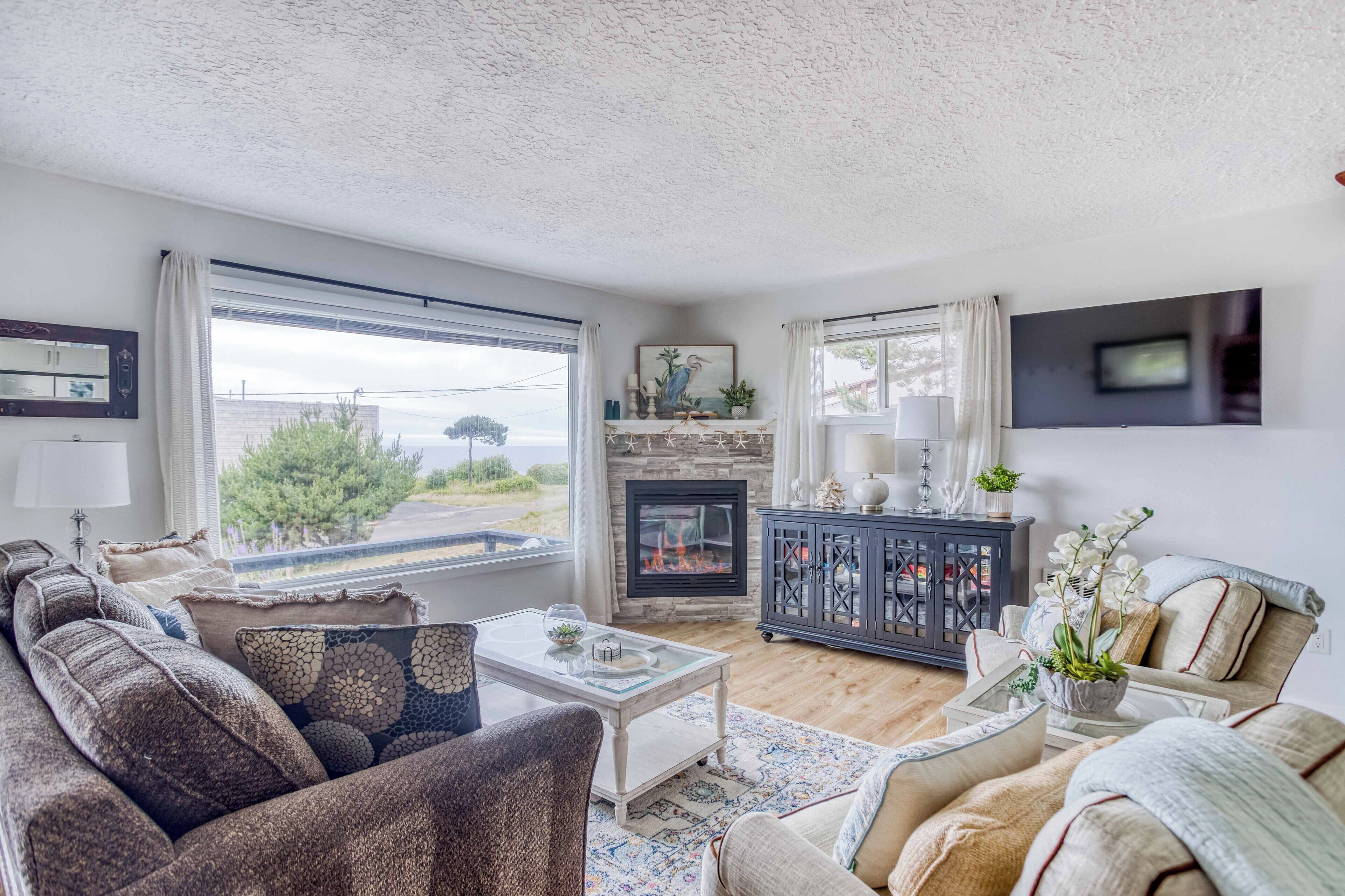 Fully Updated Lincoln City Cottage With Ocean Views Has Patio, Decks, Fire Pit! - Lincoln City, OR