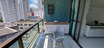 Apartamento básico | Opções para refeição ao ar livre