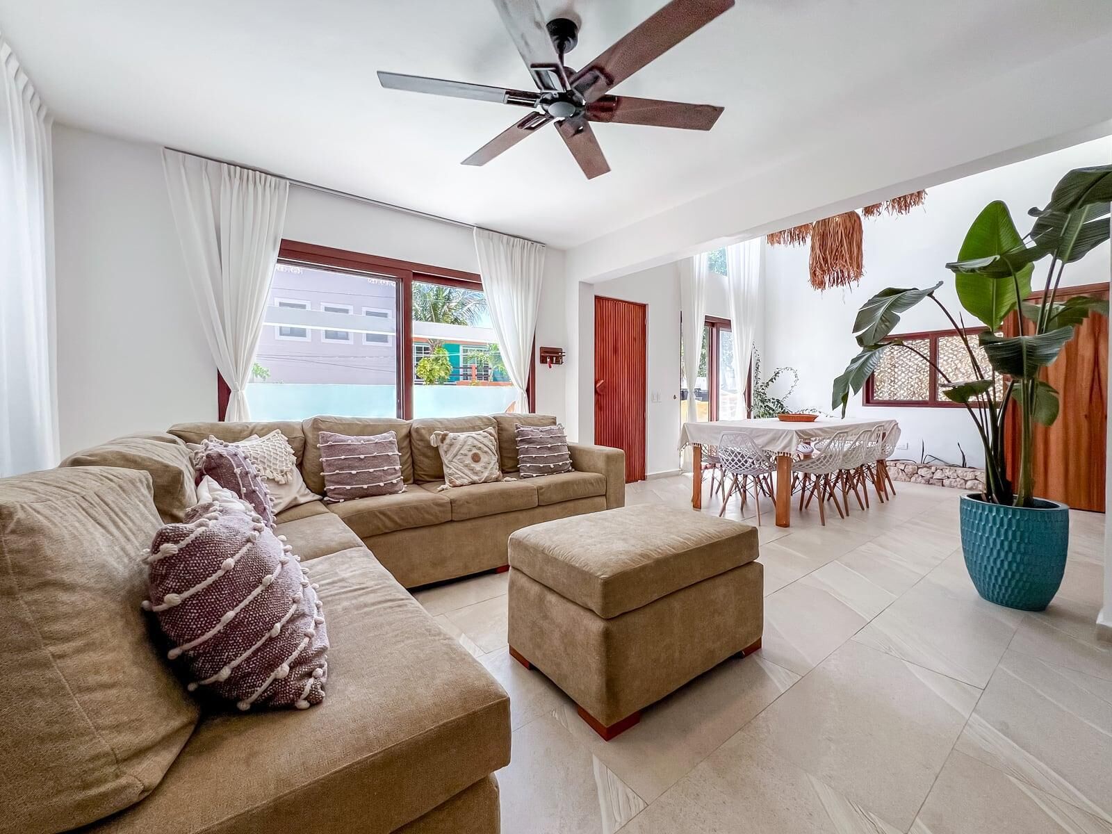 Beautiful 6br Mid-island W/private Pool - Isla Mujeres